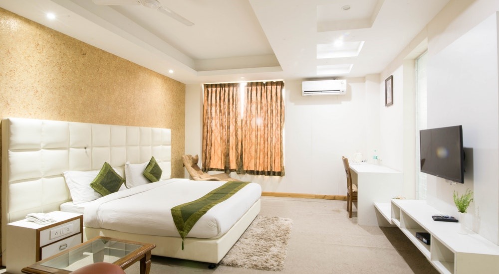 Hotels in Noida|Budget Hotel|3 star Hotel|Hotel House Inn Noida